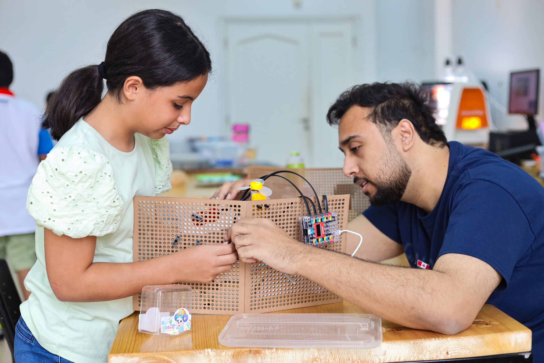 FAB LAB BAHRAIN – grassroots collaborative creative making